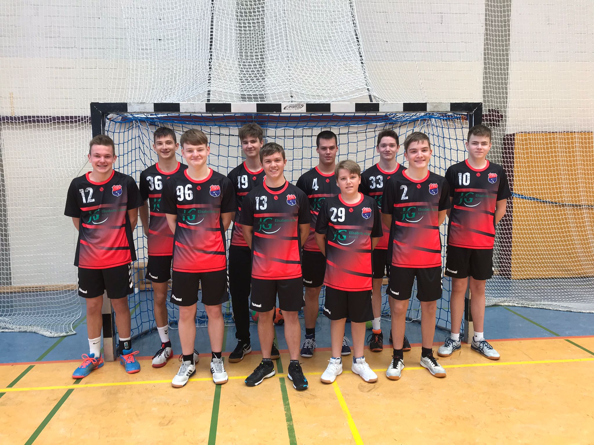 Männliche B-Jugend siegt in neuen Trikots – Die Handball-Abteilung des ...